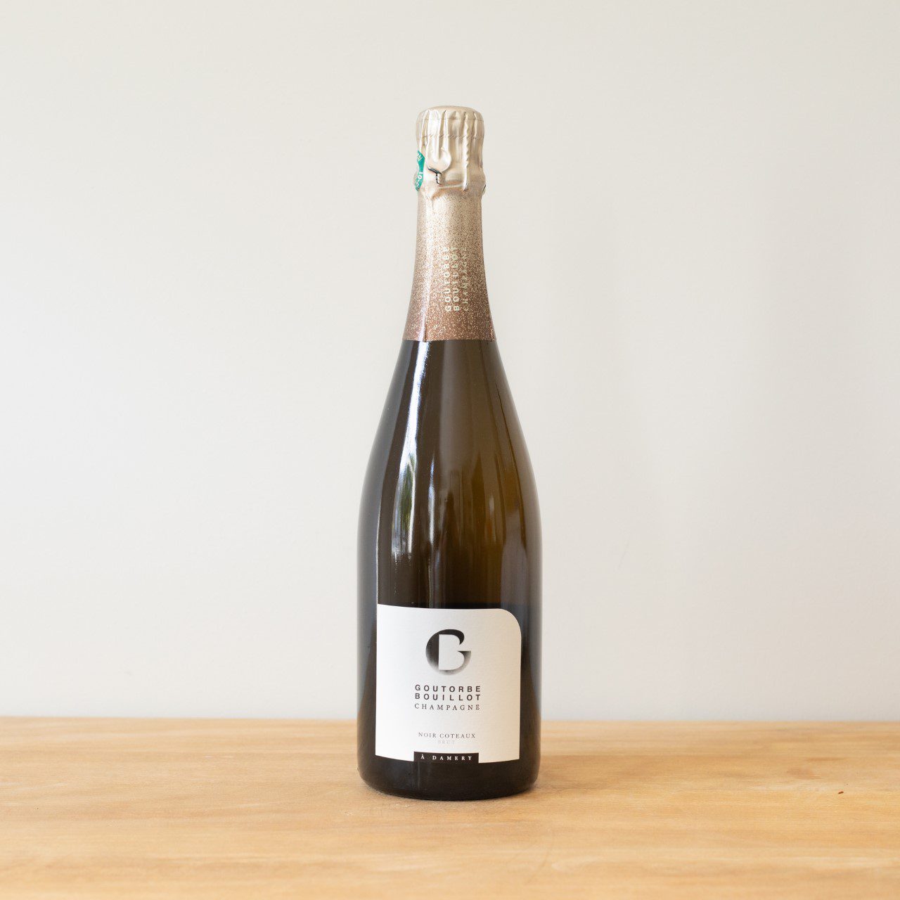 Why You Should Be Drinking Artisan Champagne - Wander & Luxe